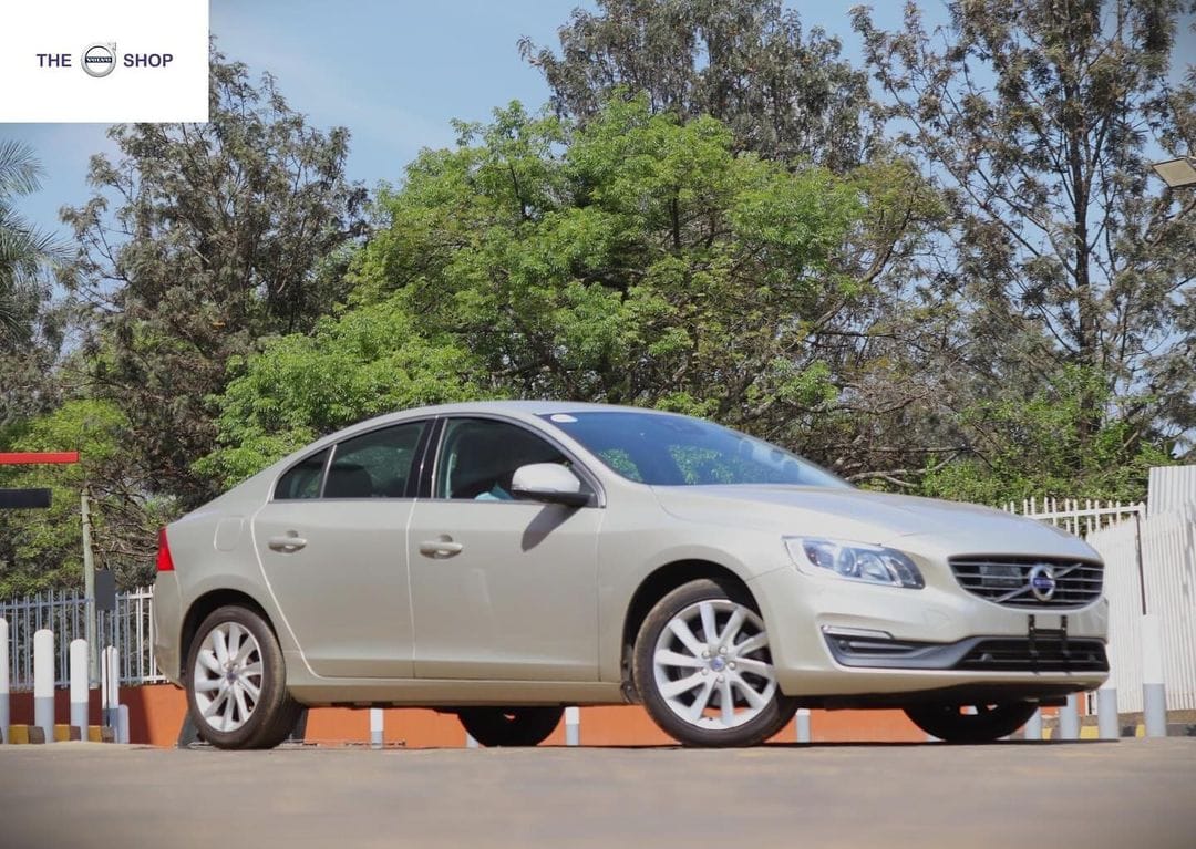 🚗 2016 Volvo S60 T3 – Elegant Silver Sedan | Turbocharged Luxury ...