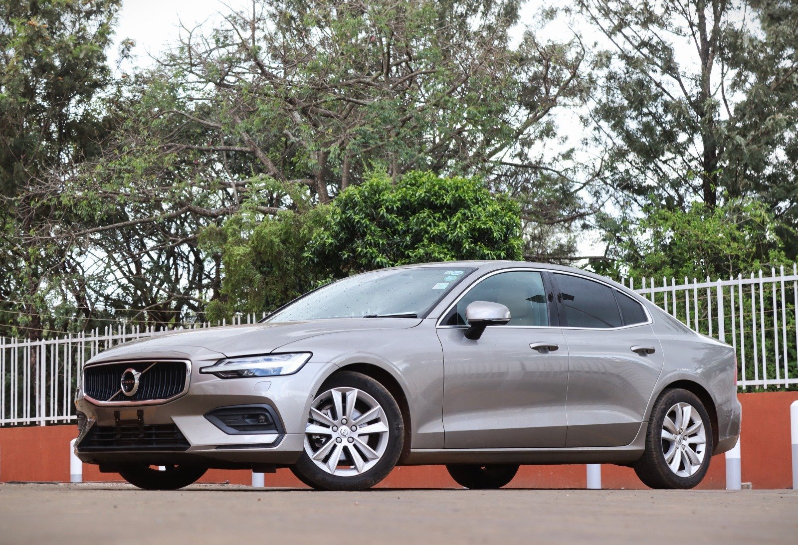 2019 Volvo S60 T4 – Sporty, Safe & Sophisticated Sedan 🚗 - VolvoShop