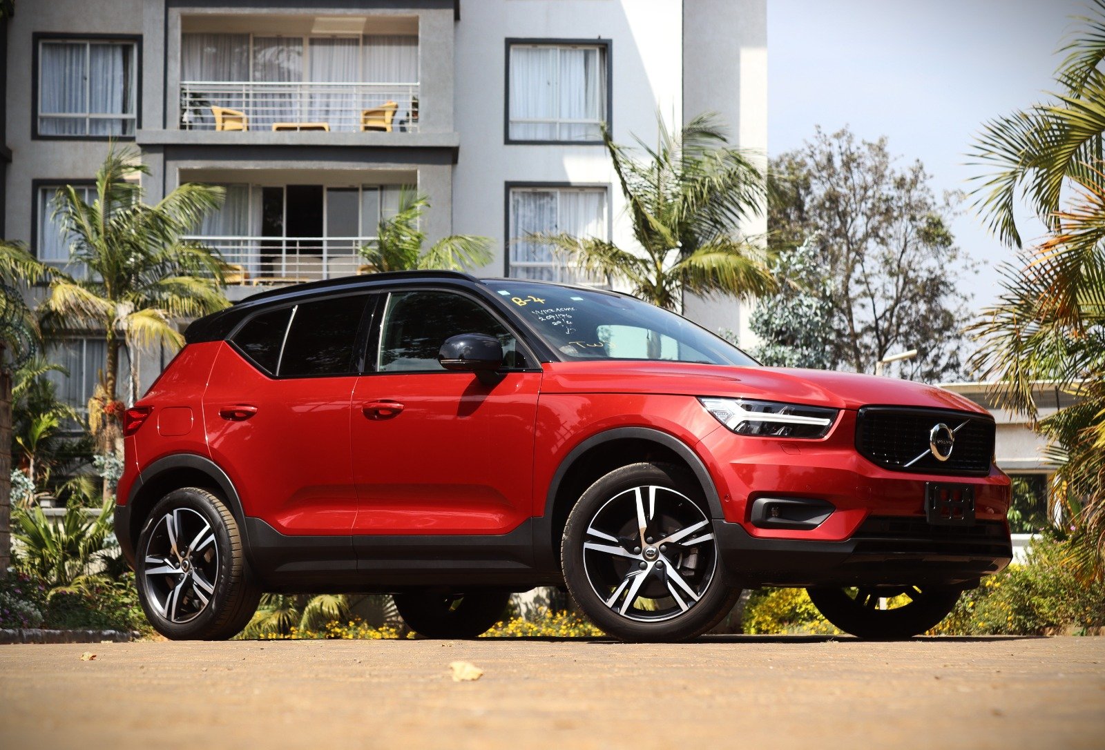 🚘 2018 Volvo XC40 T4 R-Design – Red | Compact Luxury SUV for Sale in ...